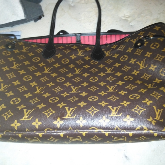 articles de voyage Louis Vuitton | Bags | Article De Voyage Louis ...